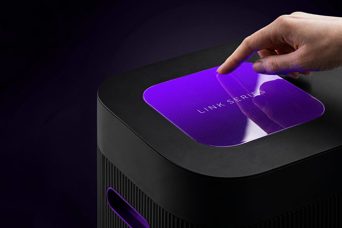 Smart Interface Device Mockup / Link Series | Premium & Free PSD Mockup ...